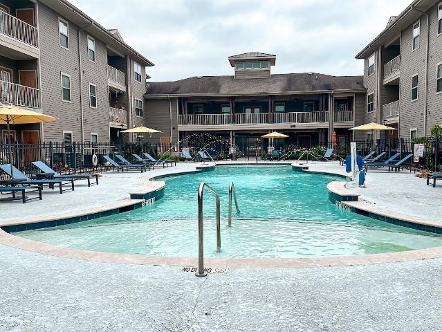 2 BR, 2 BA Apartment 3075 Mustang Road Unit 3304, Alvin, TX 77511