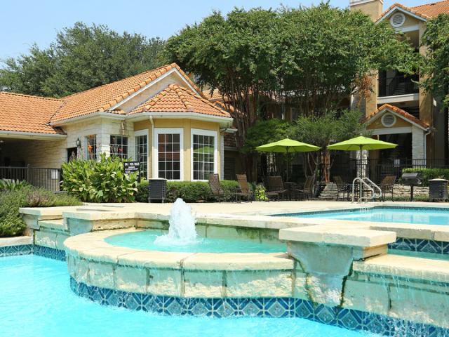 2 BR, 2 BA Apartment 30 Grand Blvd, Austin, TX 78727