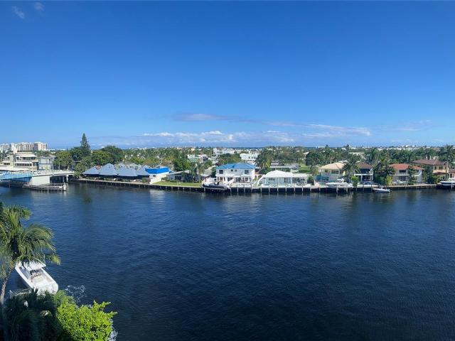 2 BR, 2 BA Apartment 3100 Northeast 49th Street, Fort Lauderdale, FL 33308