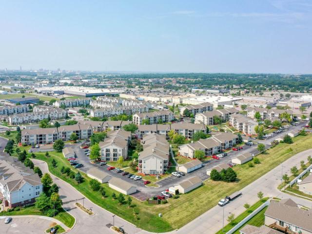 2 BR, 2 BA Apartment 3101 N Hill Rd Unit 203, Lincoln, NE 68504