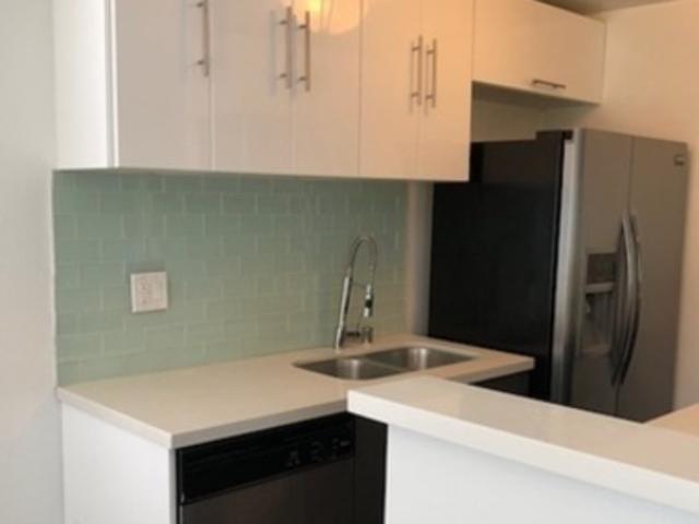 2 BR, 2 BA Apartment 3113 4th St, Santa Monica, CA 90405