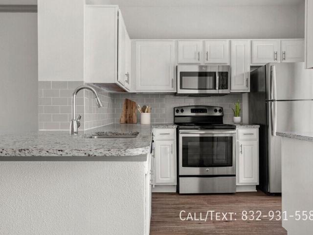 2 BR, 2 BA Apartment 3123 Cinco Lakes Dr, Katy, TX 77450