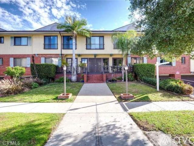 2 BR, 2 BA Apartment 312 N Louise Street, Unit 108, Glendale, CA 91206