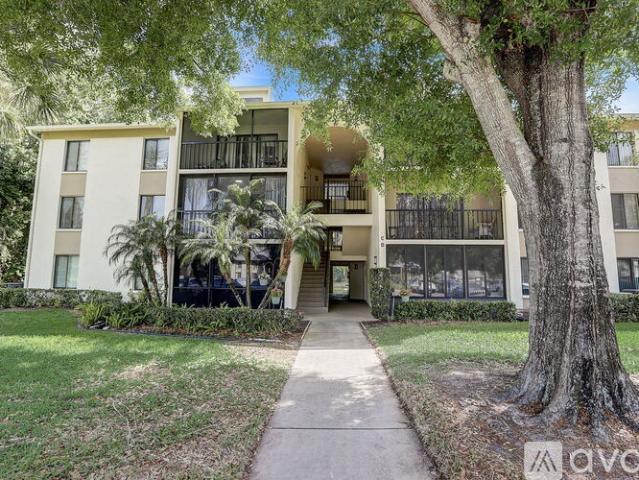 2 BR, 2 BA Apartment 3134 Lake Pine Way, Unit A2, Tarpon Springs, FL 34688
