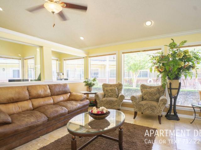 2 BR, 2 BA Apartment 317 Highland Cross DrÂ, Houston, TX 77073