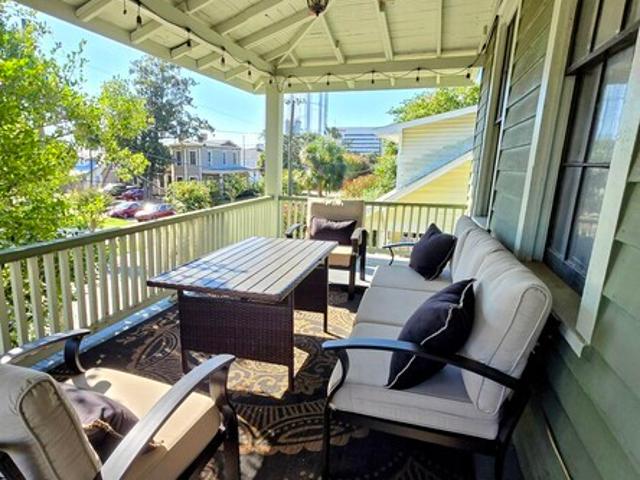 2 BR, 2 BA Apartment 317 N Barcelona St, Unit 2, Pensacola, FL 32501