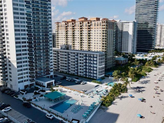 2 BR, 2 BA Apartment 3140 South Ocean Drive, Hallandale Beach, FL 33009