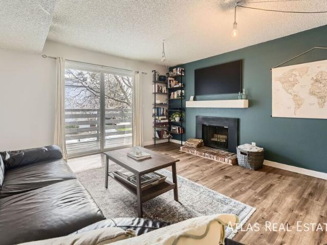 2 BR, 2 BA Apartment 3141 S Tamarac Drive, Denver, CO 80231