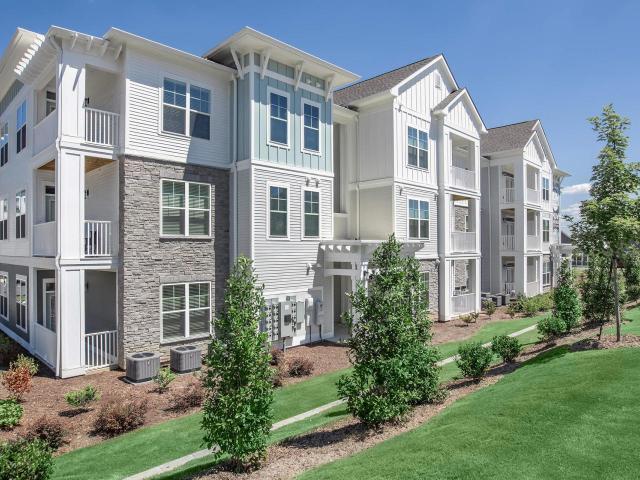 2 BR, 2 BA Apartment 3145 Prado Lane Unit 3205P106, Charlotte, NC 28214