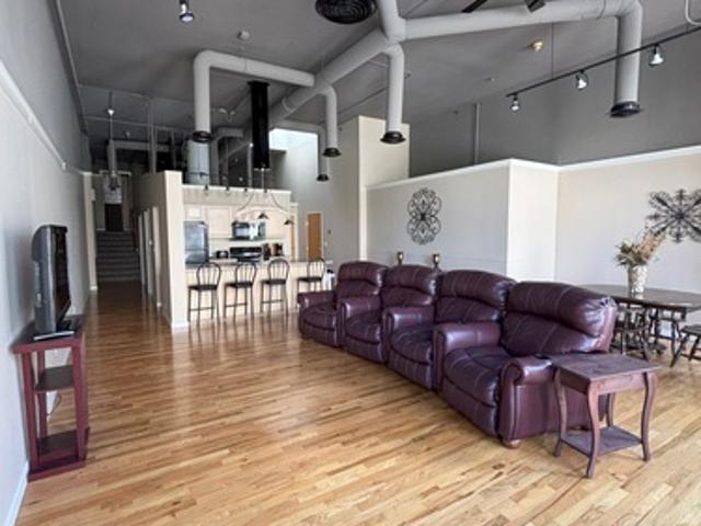 2 BR, 2 BA Apartment 315 Main St, Unit Loft A, Peoria, IL 61602