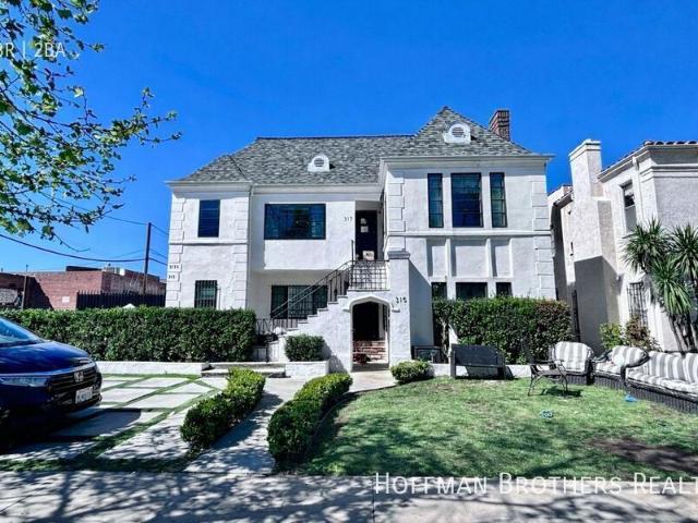 2 BR, 2 BA Apartment 315 N Detroit St, Los Angeles, CA 90036