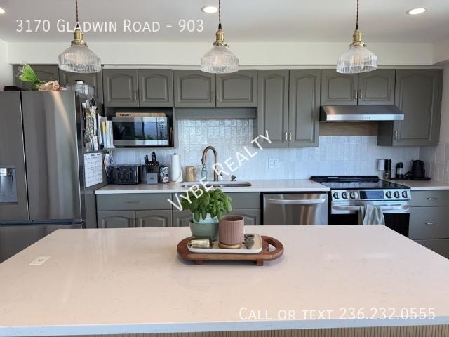 2 BR, 2 BA Apartment 3170 Gladwin Road, Abbotsford, BC V2T 5T1