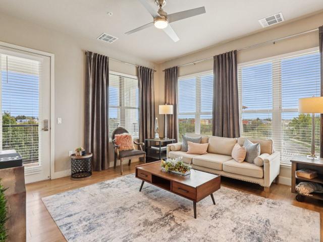 2 BR, 2 BA Apartment 3175 Data Drive Unit 1211, Rancho Cordova, CA 95670