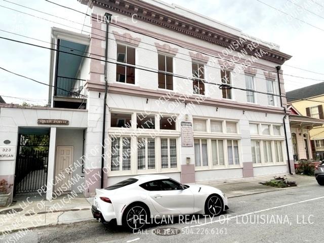 2 BR, 2 BA Apartment 323 Morgan St Unit, New Orleans, LA 70114