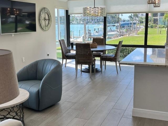 2 BR, 2 BA Apartment 3200 Gulf Shore Boulevard North, Unit 101, Naples, FL 34103