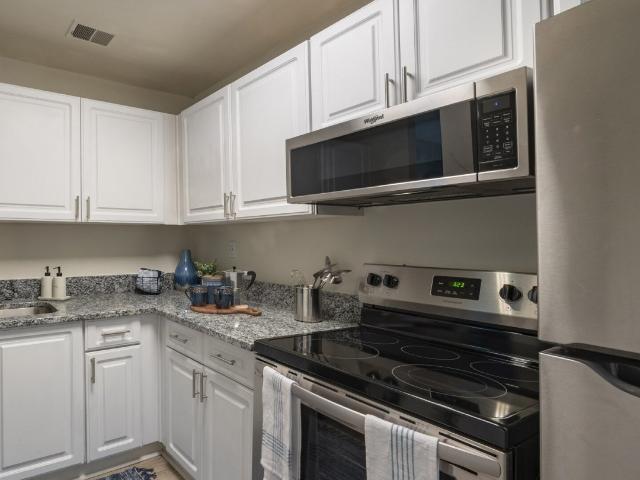 2 BR, 2 BA Apartment 3200 Oakwood Village Ln Unit 3248A, Atlanta, GA 30341