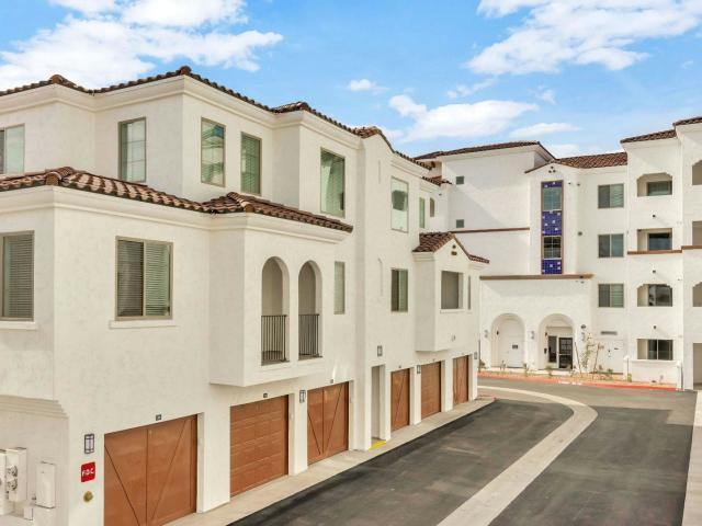2 BR, 2 BA Apartment 3200 South Dobson Road Unit 416, Chandler, AZ 85248