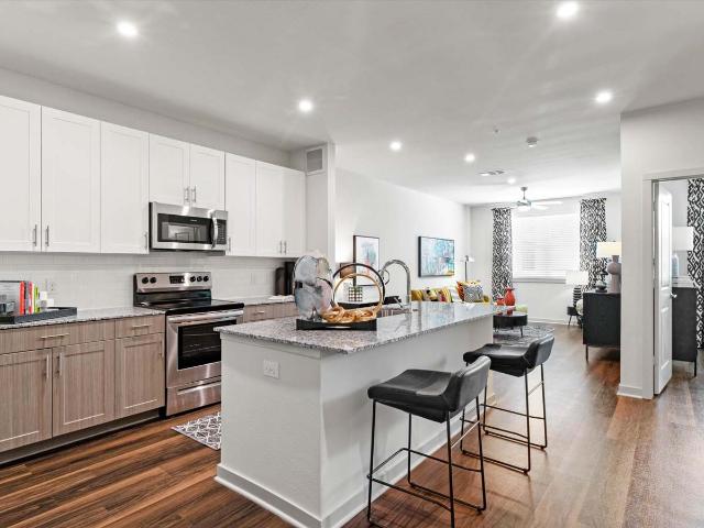 2 BR, 2 BA Apartment 3200 West Windsor Drive Unit 10110, Denton, TX 76207