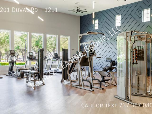 2 BR, 2 BA Apartment 3201 Duval Rd, Austin, TX 78759