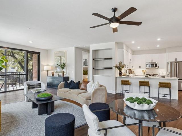 2 BR, 2 BA Apartment 3255 Carlisle Street Unit 1603, Dallas, TX 75204