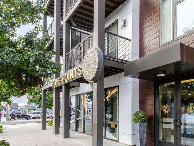 2 BR, 2 BA Apartment 328 Cherokee Blvd Unit 221, Chattanooga, TN 37405