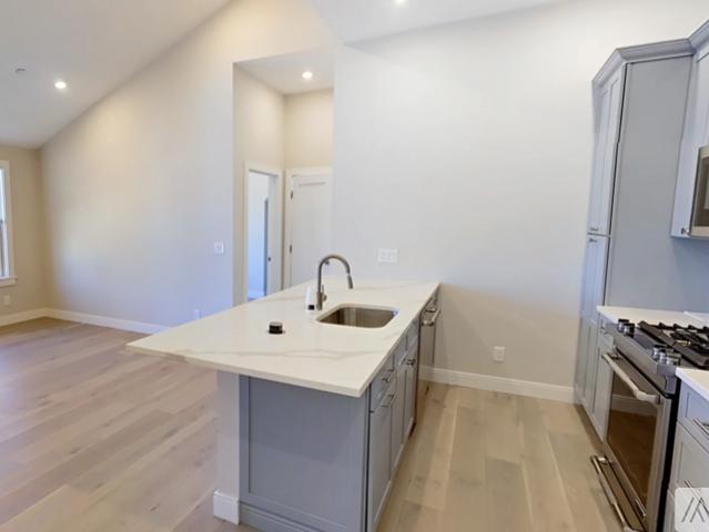 2 BR, 2 BA Apartment 32 Cummins Hwy, Unit 2, Boston, MA 02131