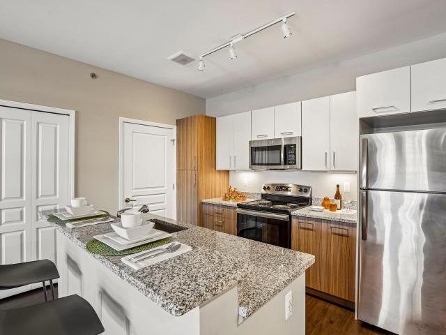 2 BR, 2 BA Apartment 3300 Five Points Drive Unit 3160 303, Auburn Hills, MI 48326
