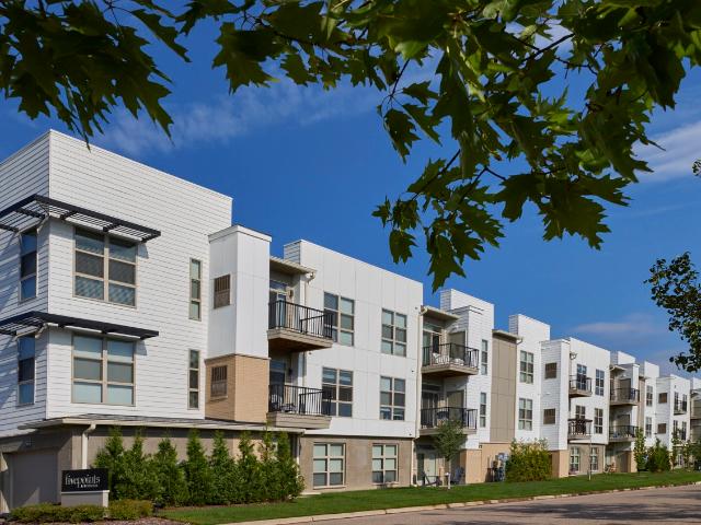 2 BR, 2 BA Apartment 3300 Five Points Drive Unit 3200 308, Auburn Hills, MI 48326