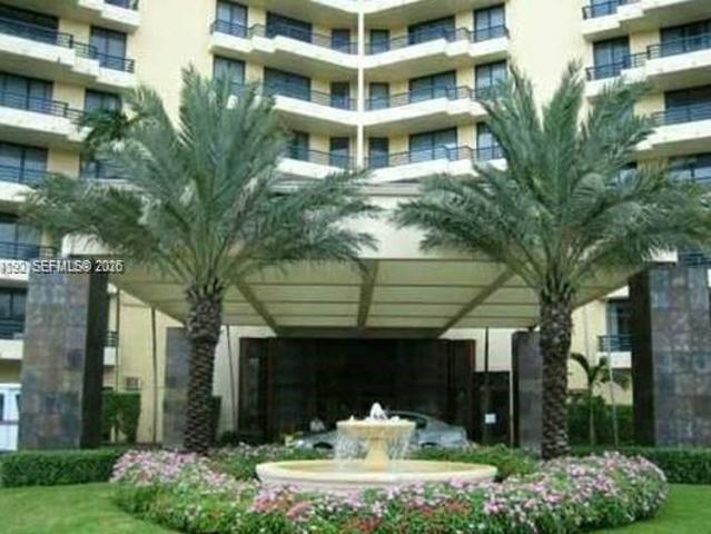2 BR, 2 BA Apartment 3300 NE 191st St # 512, Aventura FL 33180, Aventura, FL 33180