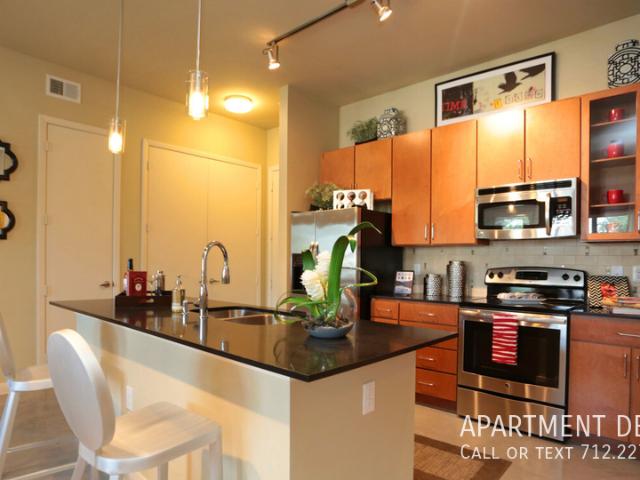 2 BR, 2 BA Apartment 3310 Barrington RdÂ, Houston, TX 77056