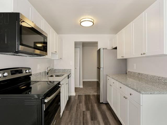 2 BR, 2 BA Apartment 3310 Teagarden Cir #202 Unit 3339 404, Silver Spring, MD 20904