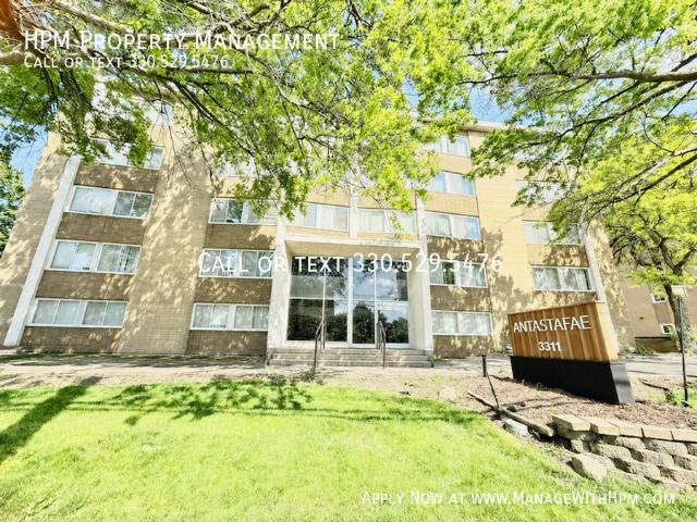 2 BR, 2 BA Apartment 3311 Warrensville Center Rd, Shaker Heights, OH 44122