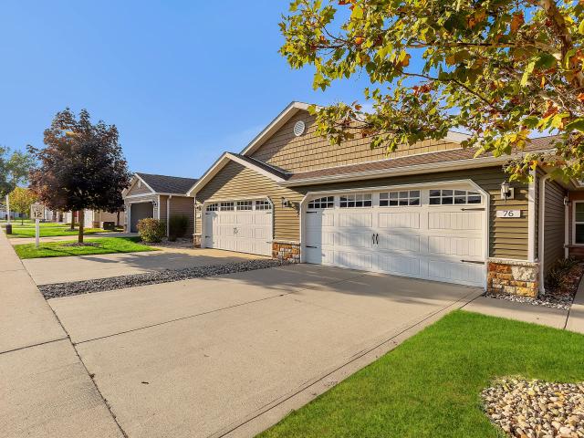2 BR, 2 BA Apartment 3331 Towne Park Dr Unit 10, Lake Orion, MI 48359