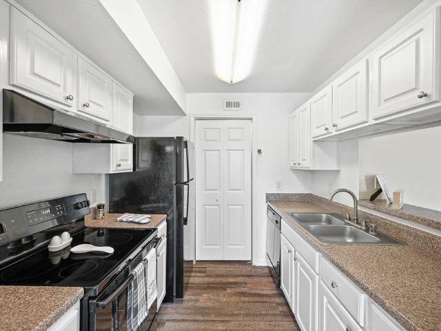 2 BR, 2 BA Apartment 3333 Luella Boulevard Unit 7 711, La Porte, TX 77571