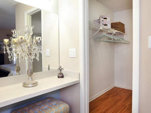 2 BR, 2 BA Apartment 3339 Handy Rd, Tampa, FL 33618