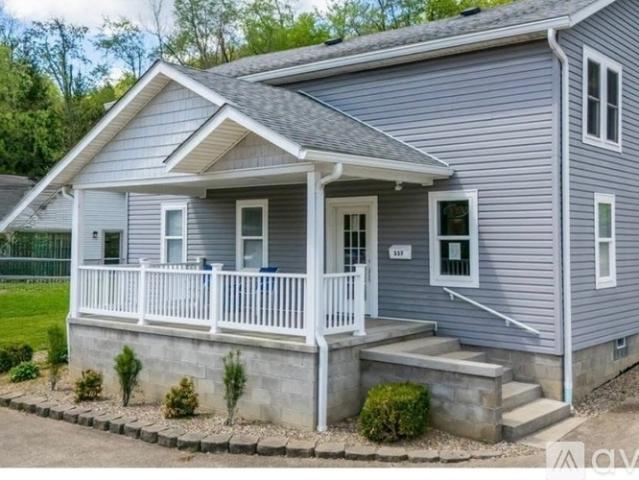 2 BR, 2 BA Apartment 337 Ohio 7, Unit Upstairs apt, Powhatan Point, OH 43942