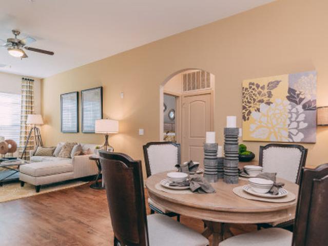 2 BR, 2 BA Apartment 3343 Memorial Blvd Unit A207, Murfreesboro, TN 37129