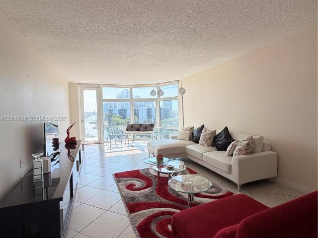 2 BR, 2 BA Apartment 3375 N Country Club Dr # 602, Aventura FL 33180, Aventura, FL 33180
