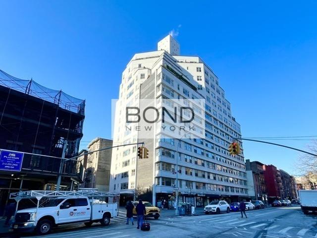 2 BR, 2 BA Apartment 33 Greenwich Ave, New York, NY 10014