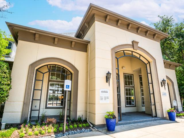 2 BR, 2 BA Apartment 4400 West University Boulevard Unit 03204, Dallas, TX 75209