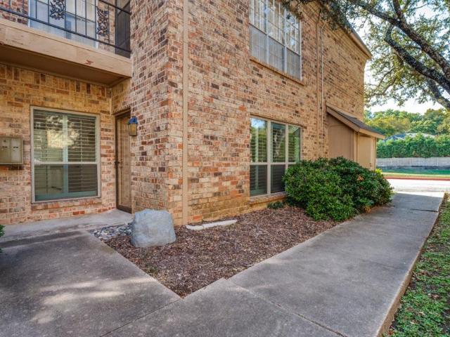 2 BR, 2 BA Apartment 4409 Bellaire Drive South, Fort Worth, TX 76109