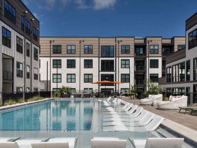 2 BR, 2 BA Apartment 440 North Monroe Street Unit 709, Tallahassee, FL 32301