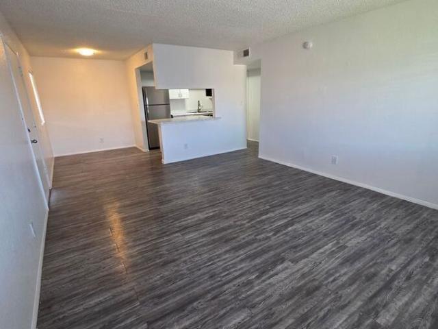 2 BR, 2 BA Apartment 4416 N. 35th Ave, Phoenix, AZ 85017