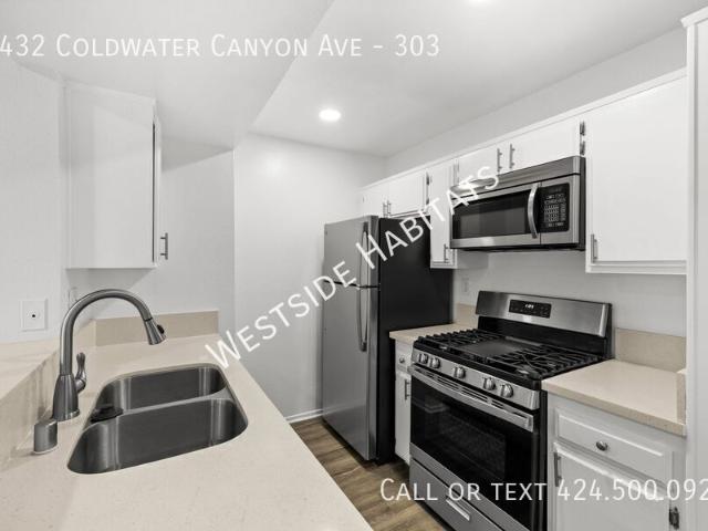 2 BR, 2 BA Apartment 4432 Coldwater Canyon Ave, Studio City, CA 91604