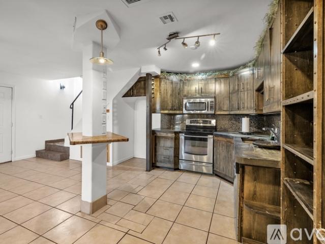 2 BR, 2 BA Apartment 4439 East Wood Street, Unit 4439 E Wood St, Phoenix, AZ 85040