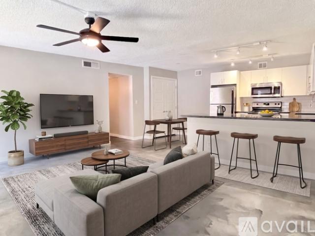 2 BR, 2 BA Apartment 4446 N 36th St, Unit 24, Phoenix, AZ 85018