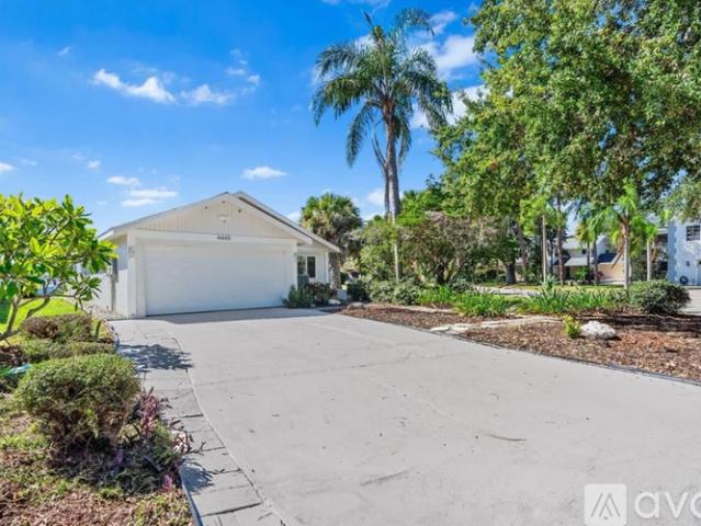 2 BR, 2 BA Apartment 4448 Marine Pkwy, New Port Richey, FL 34652