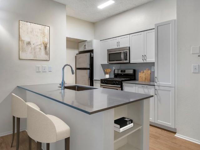 2 BR, 2 BA Apartment 444 Washington Boulevard Unit 001 1111, Jersey City, NJ 07302