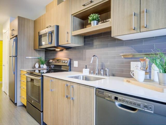2 BR, 2 BA Apartment 4455 Interlake Ave N Unit 515, Seattle, WA 98103
