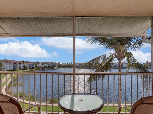 2 BR, 2 BA Apartment 4468 Northeast Ocean Boulevard, Jensen Beach, FL 34957